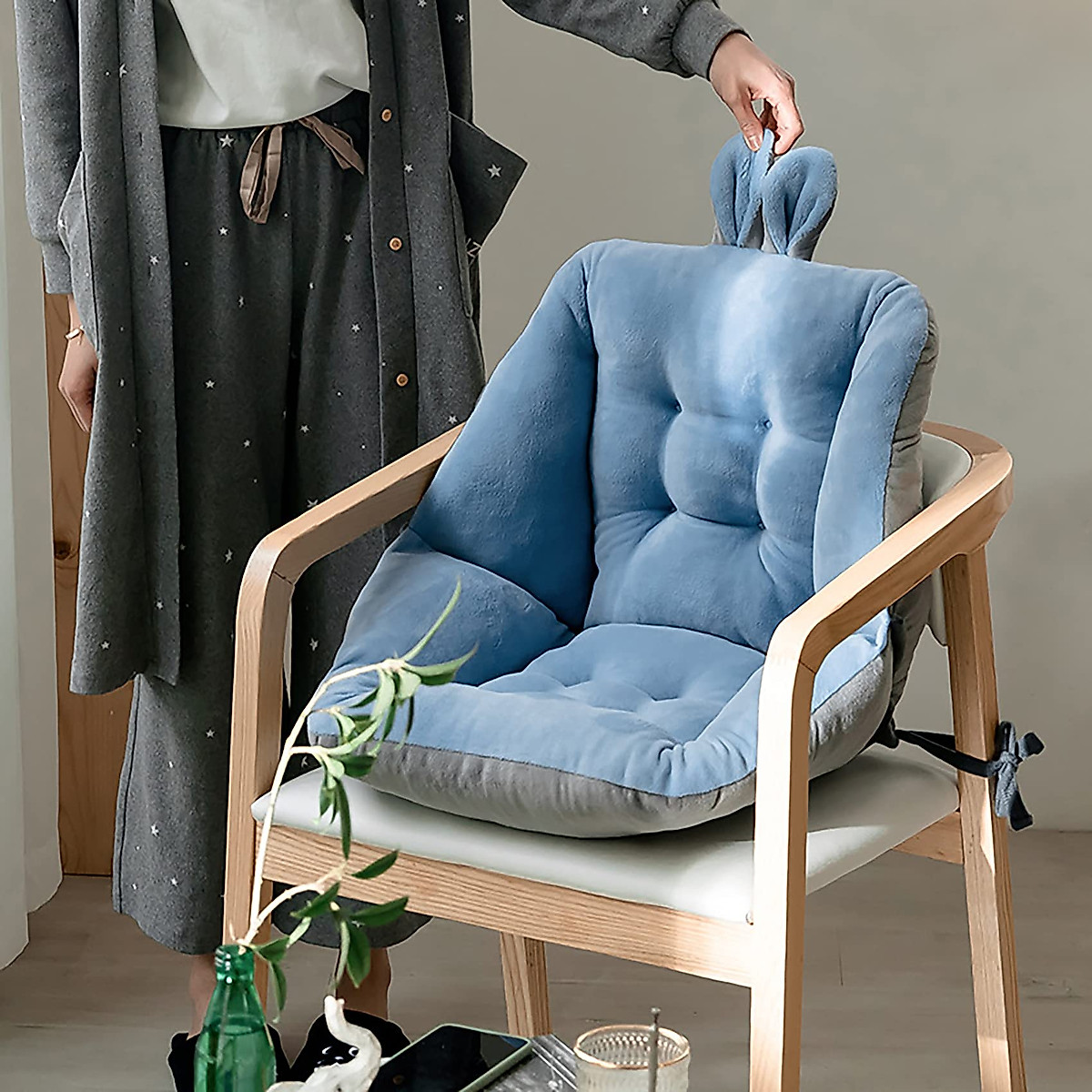 ZYBCQL Semi-Enclosed Bunny Ears Seat Cushions with Ties,Cute Cartoon Crystal Velvet Chair Cushion Floor Pillow for Office Chair-Grey 52x52cm(20.5x20.5in)