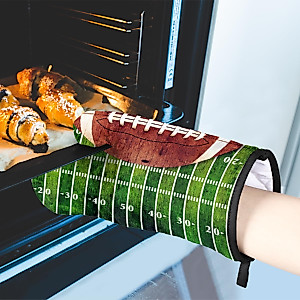 American Football Field Oven Mitts and Pot Holders Sets Heat Resistant Non Slip Oven Glove and Insulated Kitchen Counter Mat Suitable for Cooking Baking Grill