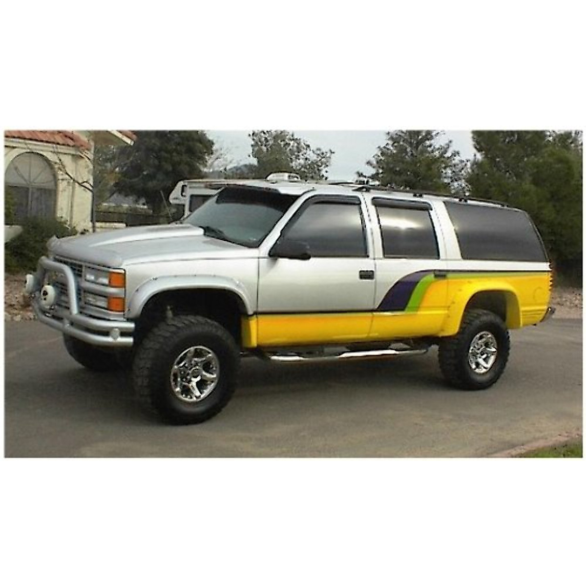 Bushwacker Cutout Pocket/Rivet Style Rear Fender Flares | 2-Piece Set, Black, Smooth Finish | 40010-11 | Fits 1988-1999 Chevrolet C/K 1500, R2500; 1997-1999 Tahoe; 1995-1997 Yukon; 1992-1994 Blazer