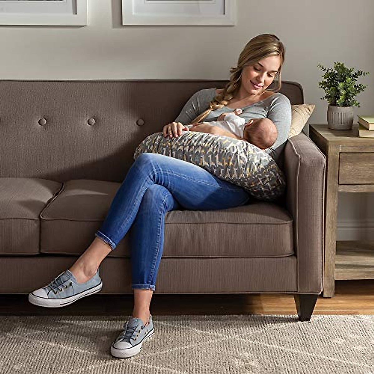 Boppy Original Nursing Pillow Cover, Gray Giraffe, Cotton Blend Fabric with Allover Fashion, Fits All Boppy Nursing Pillows and Positioners