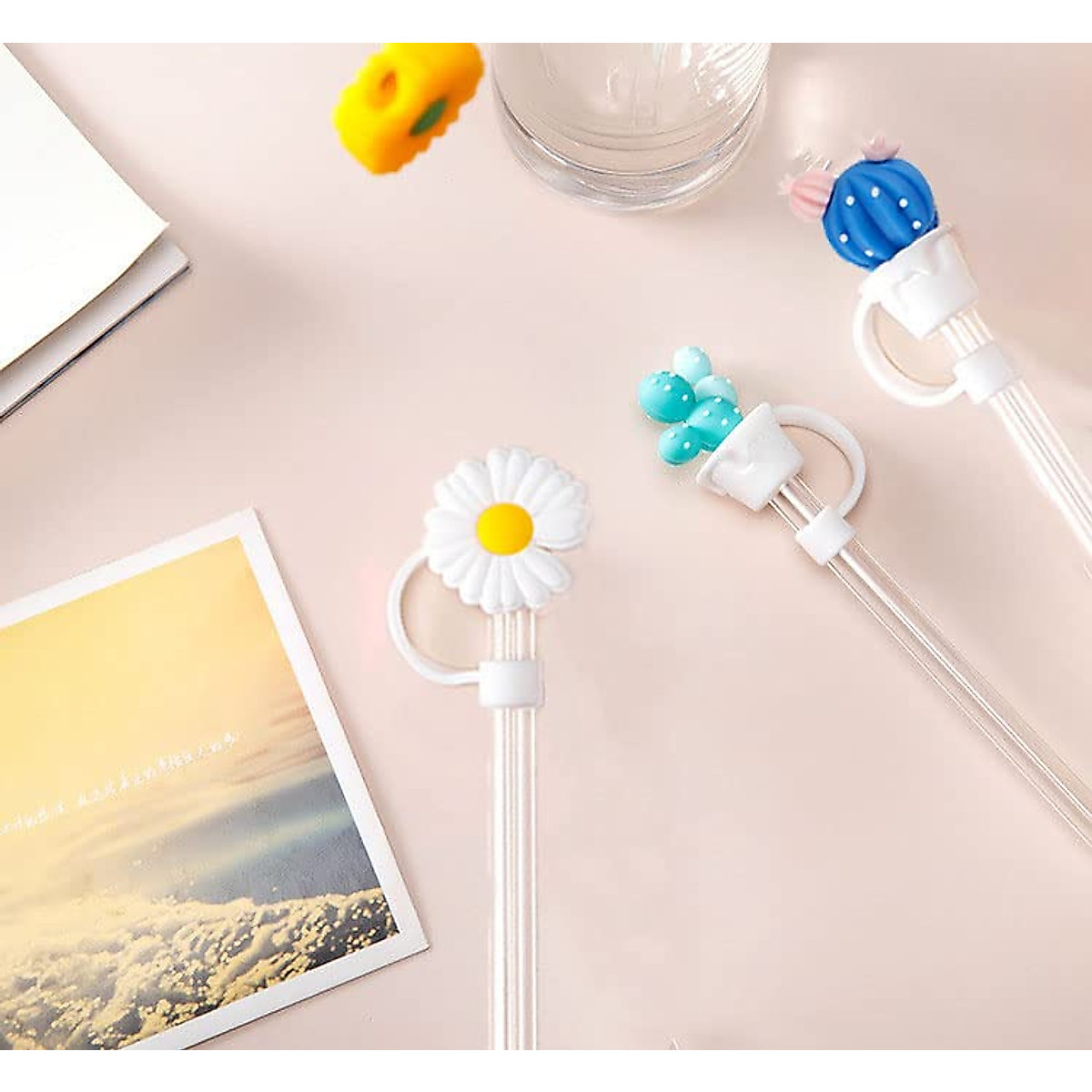 8pcs Drinking Straw Covers Cap, Lovely Cartoon Reusable Drinking Straw Tips Lids, Straw Toppers for Tumblers, Portable Cute Straw Tips Covers, Dust Proof Plugs Cap Protector (8 different patterns)