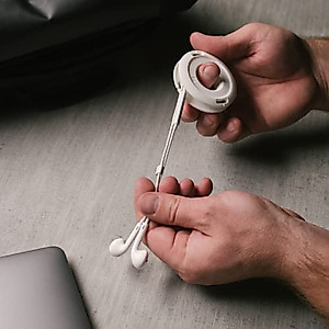 Fuse Side Winder Mini White and Black Bundle Cord Winder for Headphones, Earbud and Charging Cable, Perfect for Wrapping Earbuds and Cords for Travel and at Home Organization