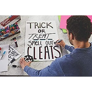 Sharpie 44001 Oversized Chisel Tip Extra Wide Magnum Permanent Marker (2 Pack), Black, Sturdy Extra-wide Felt Chisel Tip, Quick-drying Ink is Fade-and Water-Resistant