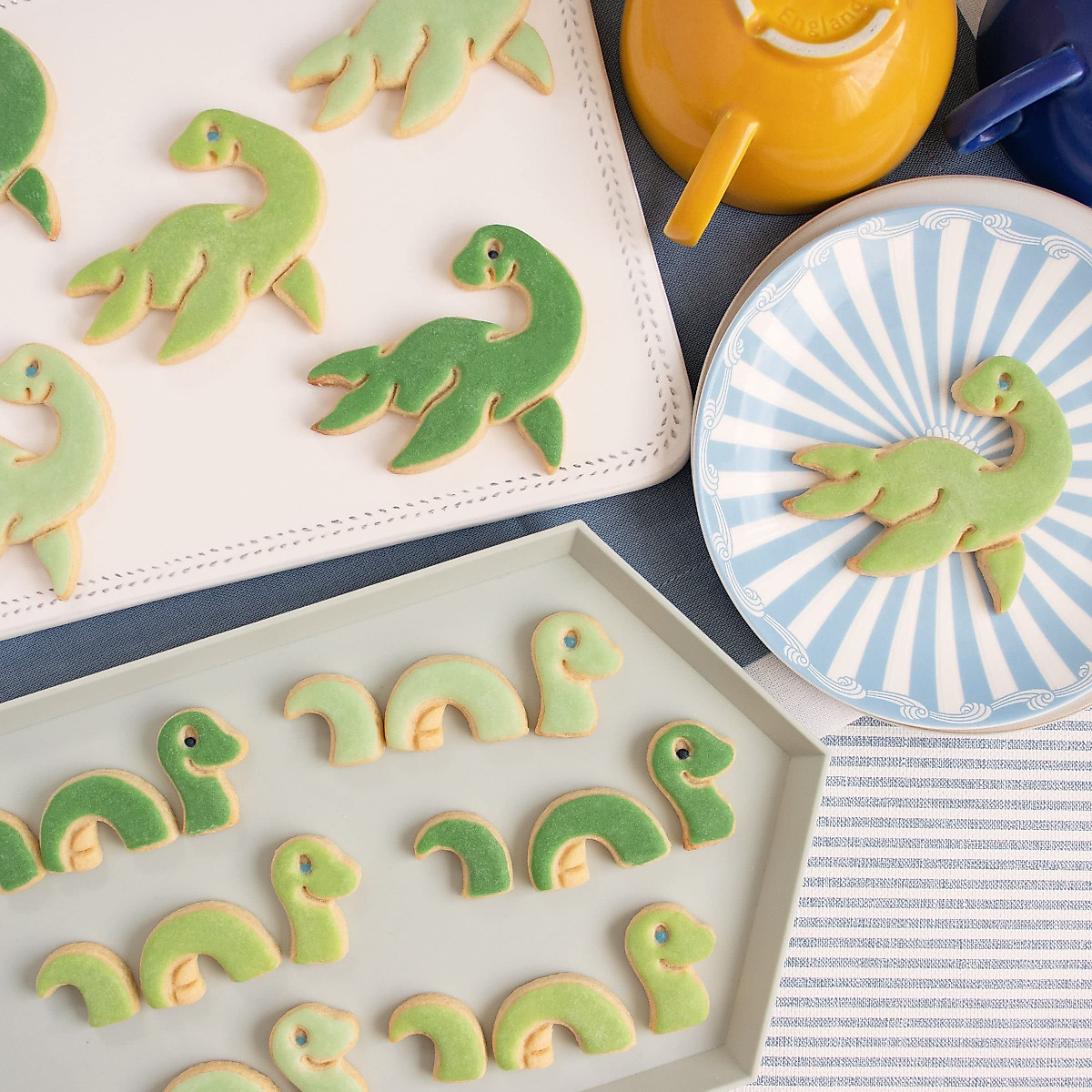 Set of 2 Loch Ness cookie cutters (Designs: Loch Ness and 3-piece Lochness), 2 pieces - Bakerlogy