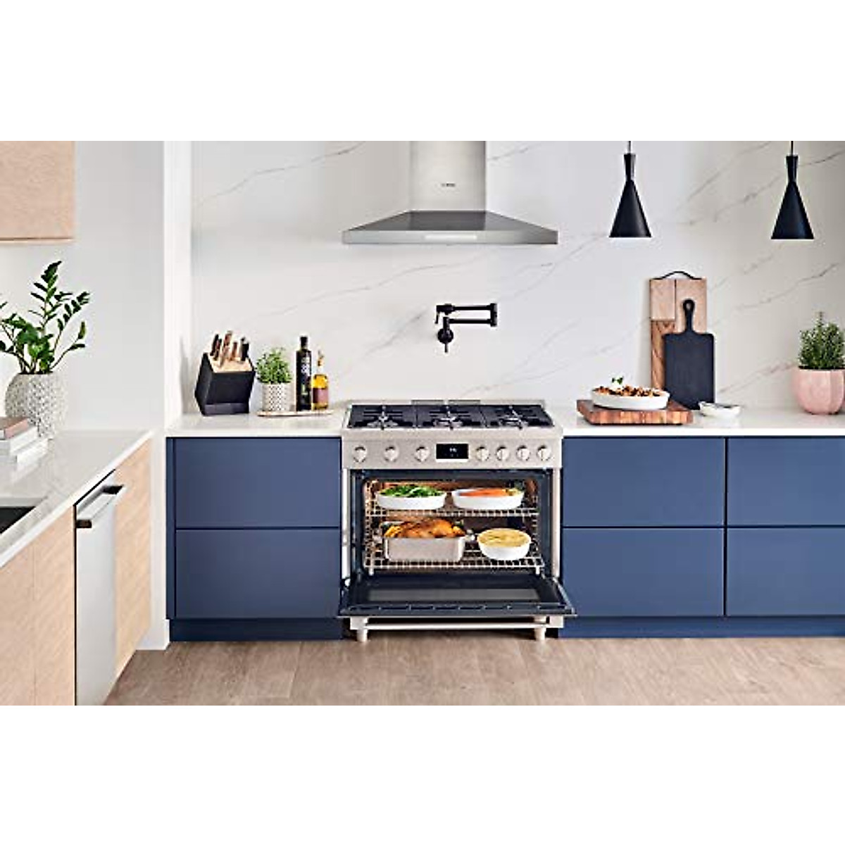 Bosch 800 Series HGS8655UC 36 Inch Freestanding Gas Range