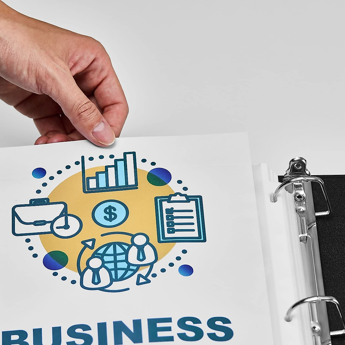 Staples 612997 Heavyweight Presentation Sheet Protectors, 200/PK