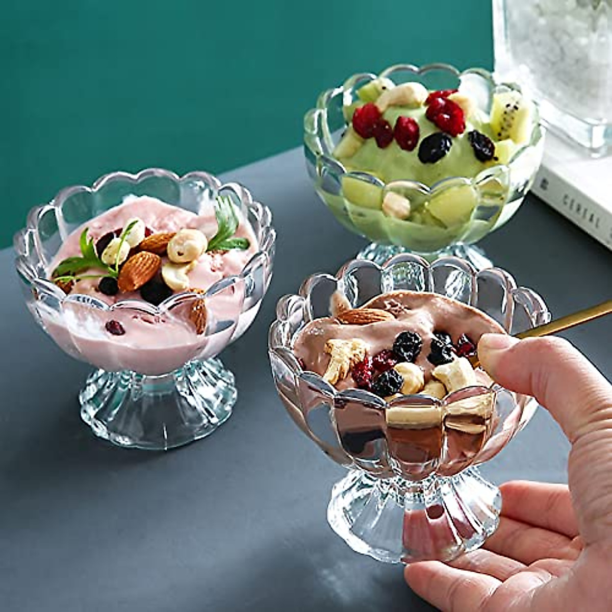 Sunximei 4 PCS 5.5oz Dessert Bowls (Small Size) Footed Glass Cups with spoons for Dessert,Yogurt,Ice Cream,Cocktail,Trifle,Pudding,Christmas Holiday Party