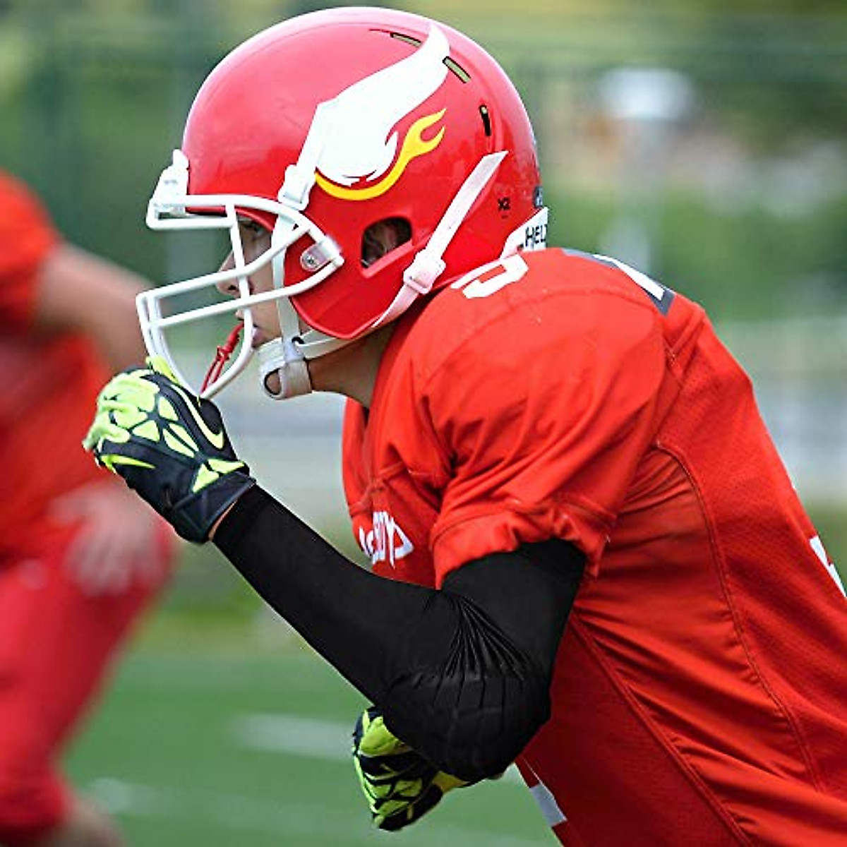 AceList 2 Pcs Shield Shape Crash Proof Elbow Pads Arm Sleeve Pads Brace Protector Gear