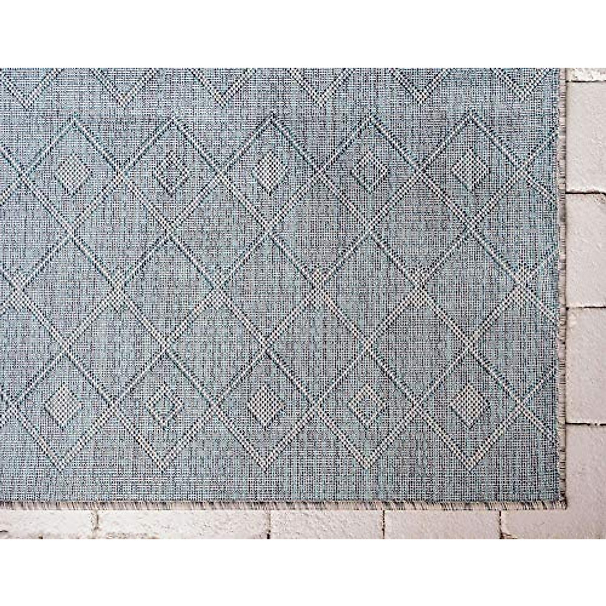 Unique Loom Outdoor Trellis Collection Area Rug - Tribal Trellis (7' 1" x 10' Rectangle, Light Blue/ Ivory)