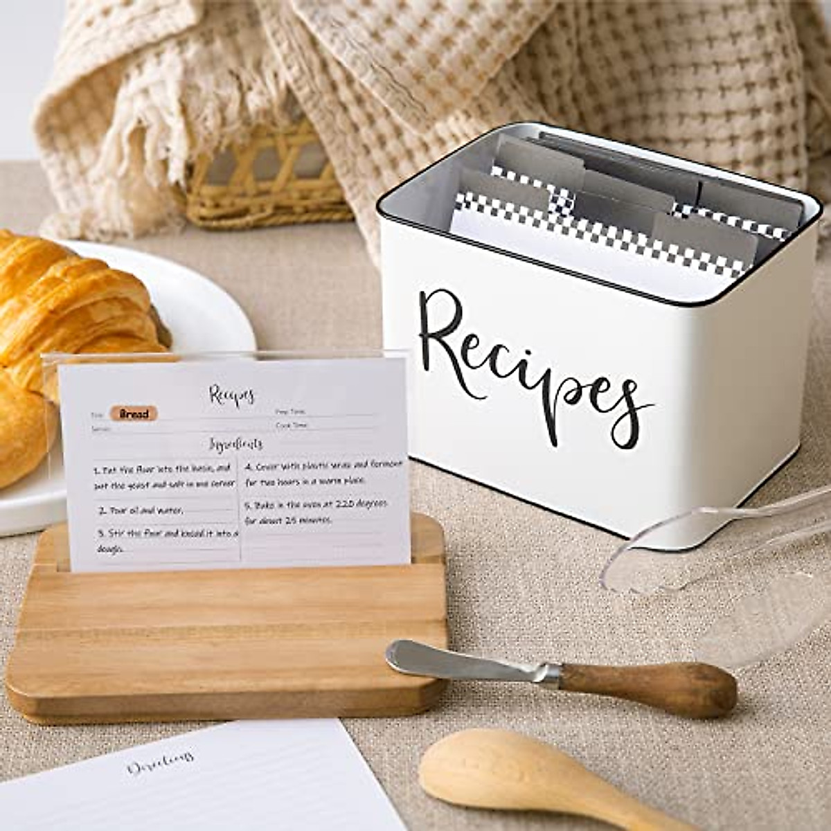 Deppon Recipe Box with Cards and Dividers, White Metal Vintage Farmhouse Design Recipe Organization Box, 4 x 6 Recipe Cards and Box Set with Grooved lid