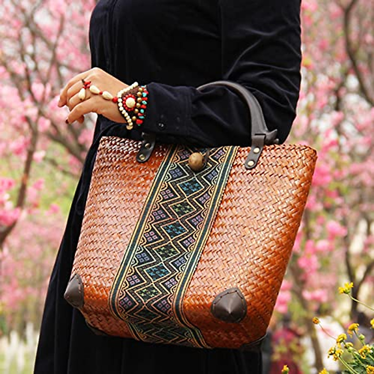 QTKJ Beach Bag for Women, Summer Straw Handmade Rattan Tote Bag, Round Wooden Handle, Boho Retro Straw Woven Handbag, Large Beach Vacation Bag (Yellow)