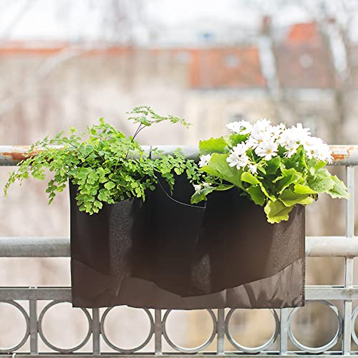 Navaris Hanging Outdoor Planters - Pack of 4 Plant Hangers for Balcony Deck Patio Porch Railing Garden Plants Herbs Flowers - 3 Pocket Felt Planters