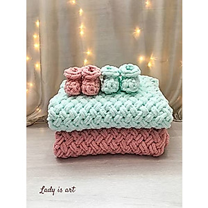 Troyarn Velvet Chenille Baby Blanket Yarn Amigurumi Yarn for Crocheting and Knitting Super Bulky 100 gr (132 yds) (10126 - Green)