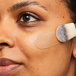 No7 Protect & Perfect Advanced All in One Foundation - Deep Honey - Light to Buildable Coverage - Hydrating Foundation with SPF 50 - Reduces Redness & Blurs Visible Pores (30ml)