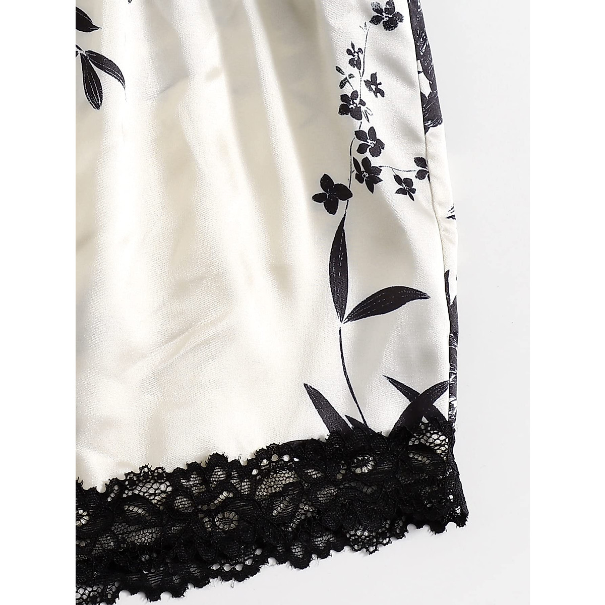 Floerns Women's Plus Size Contrast Lace Camisole and Shorts Pj Set Sleepwear Black and White 3XL