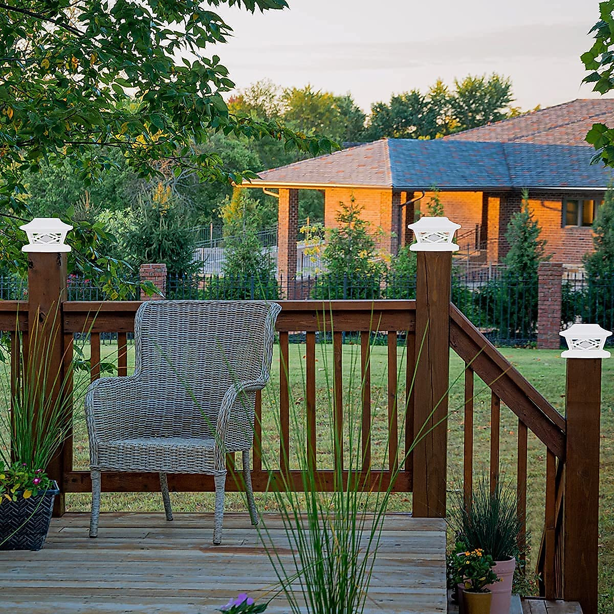 TWINSLUXES Solar Post Lights Outdoor 2 Modes Waterproof LED Solar Fence Cap Light for3.5x3.5 4x4 5x5 and 6x6 Post in Patio,Deck Walkway and Garden Decoration.(White 2 Pack)………