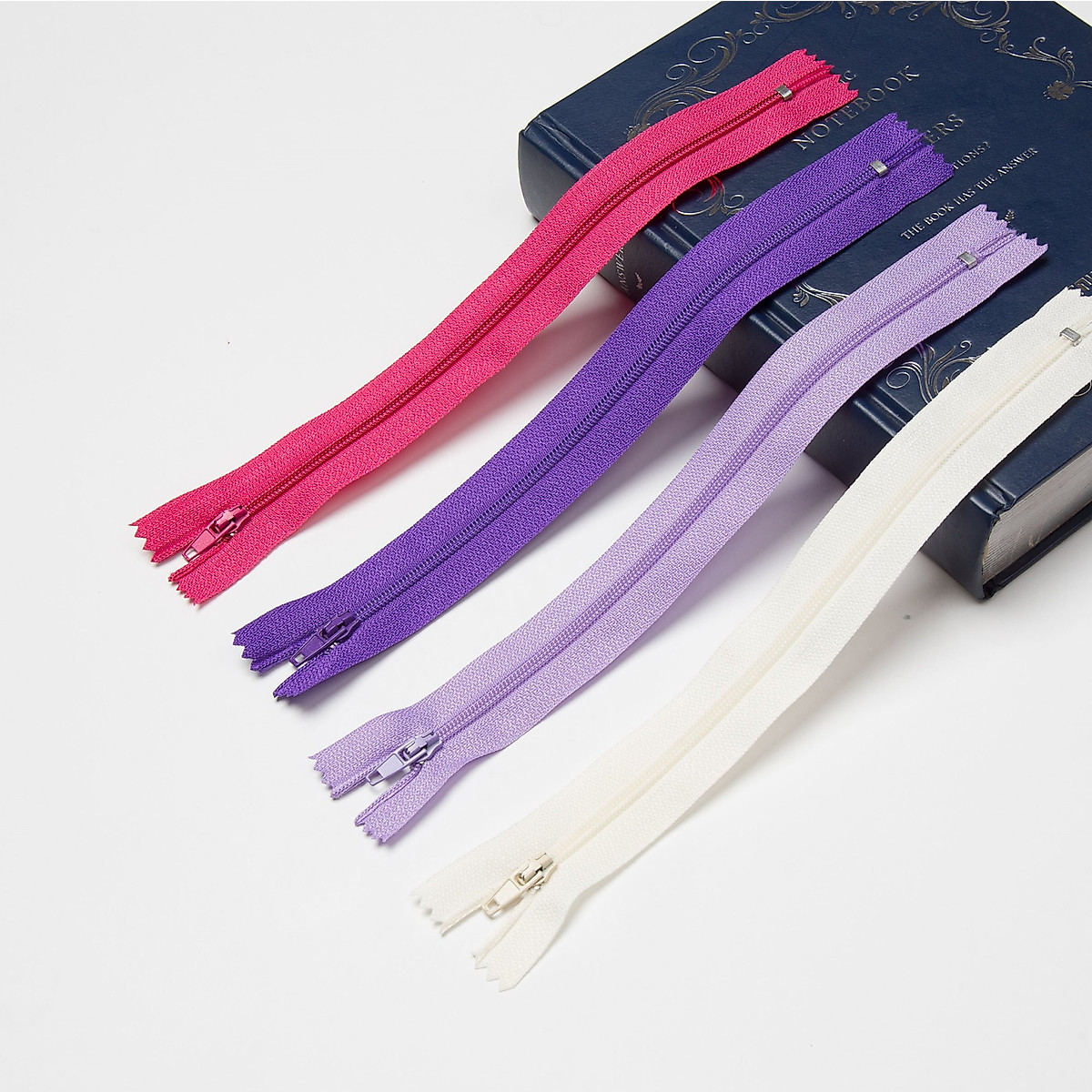 YAKA 60pcs 9 Inch Nylon Coil Zippers Sewing Zippers for Tailor Sewing Crafts (20 Color)