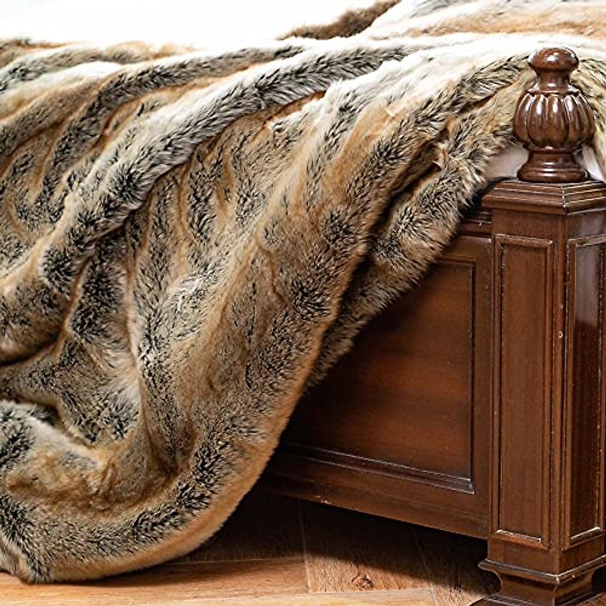 BATTILO HOME Brown Faux Fur Throw Blanket for Bed, Large Fall Fur Blanket Twin Size 60 x 80 Inches Super Soft Fuzzy Thick Warm Fur Throw Blankets for Couch, Reversible to Plush Velvet