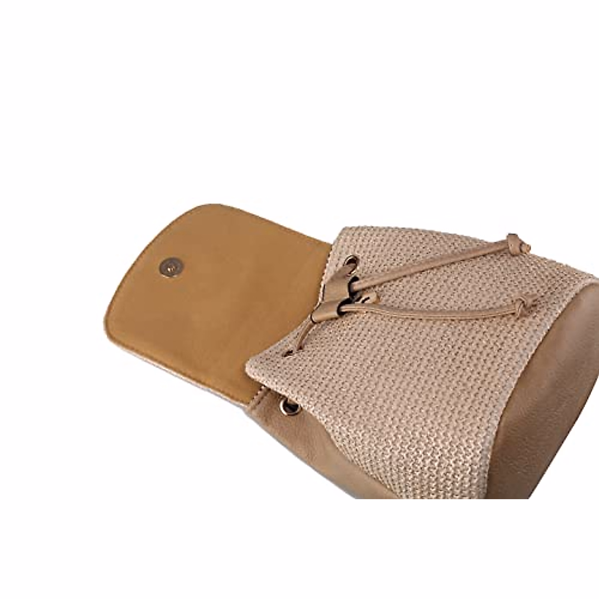 Brand: SEVEVN This is a cute and fashionable backpack woven in rattan that can also be carried by hand. (beige)