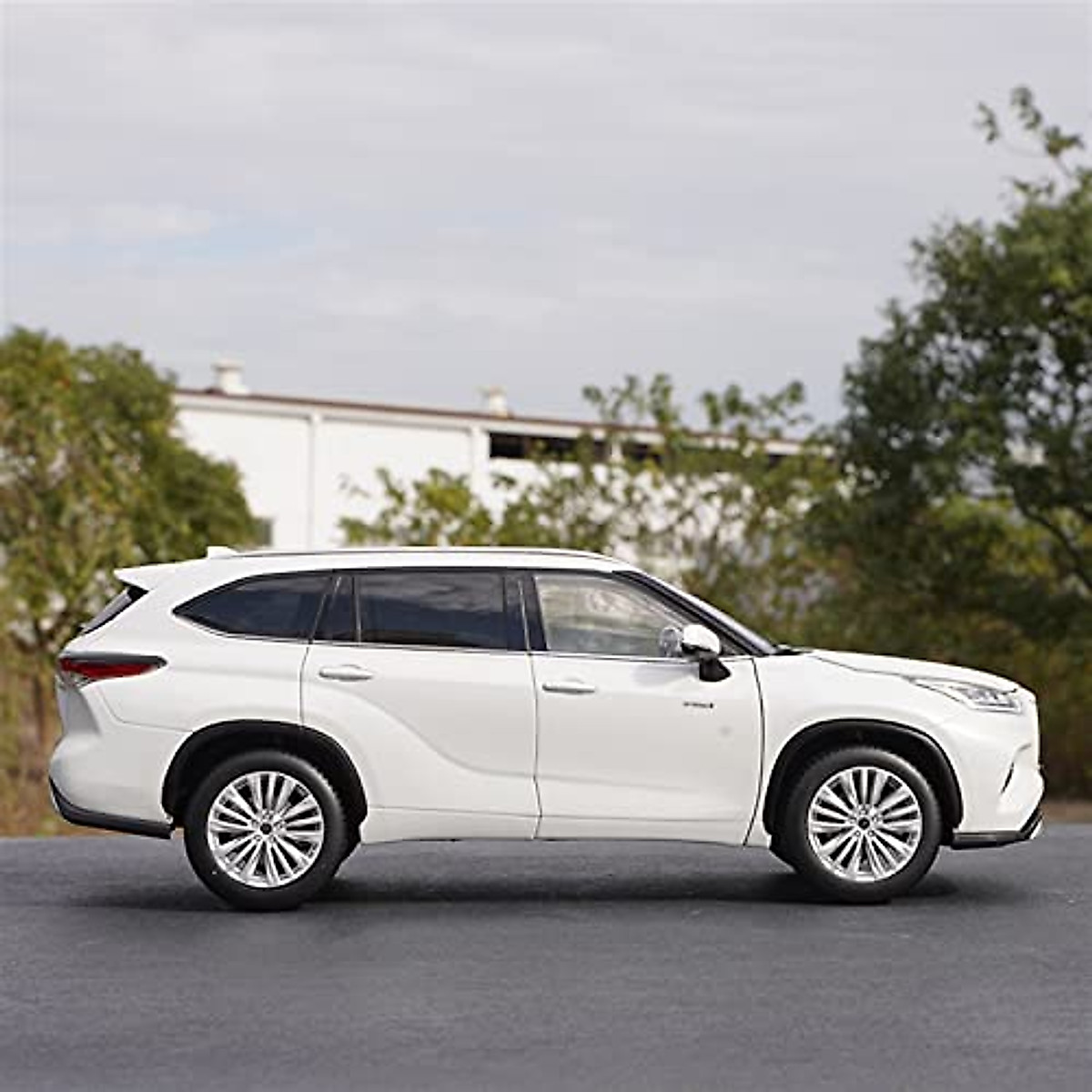 Models Vehicle Replica Car 1 18 Fit for Toyota Highlander 2021 SUV Simulation Scale Car Model Steel Diecast Toy Vehicle Collect Souvenir Collectible Gift 2023 2024