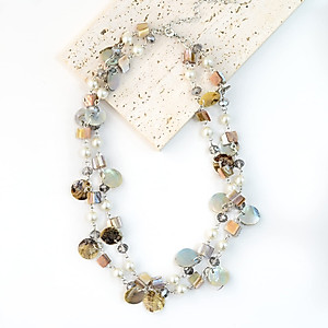 Noessla Shell Beaded Turquoise Necklace Handmade Boho Choker Necklaces for Women with Seashell Pendant Fashion Costume Jewelry(14-Natural)