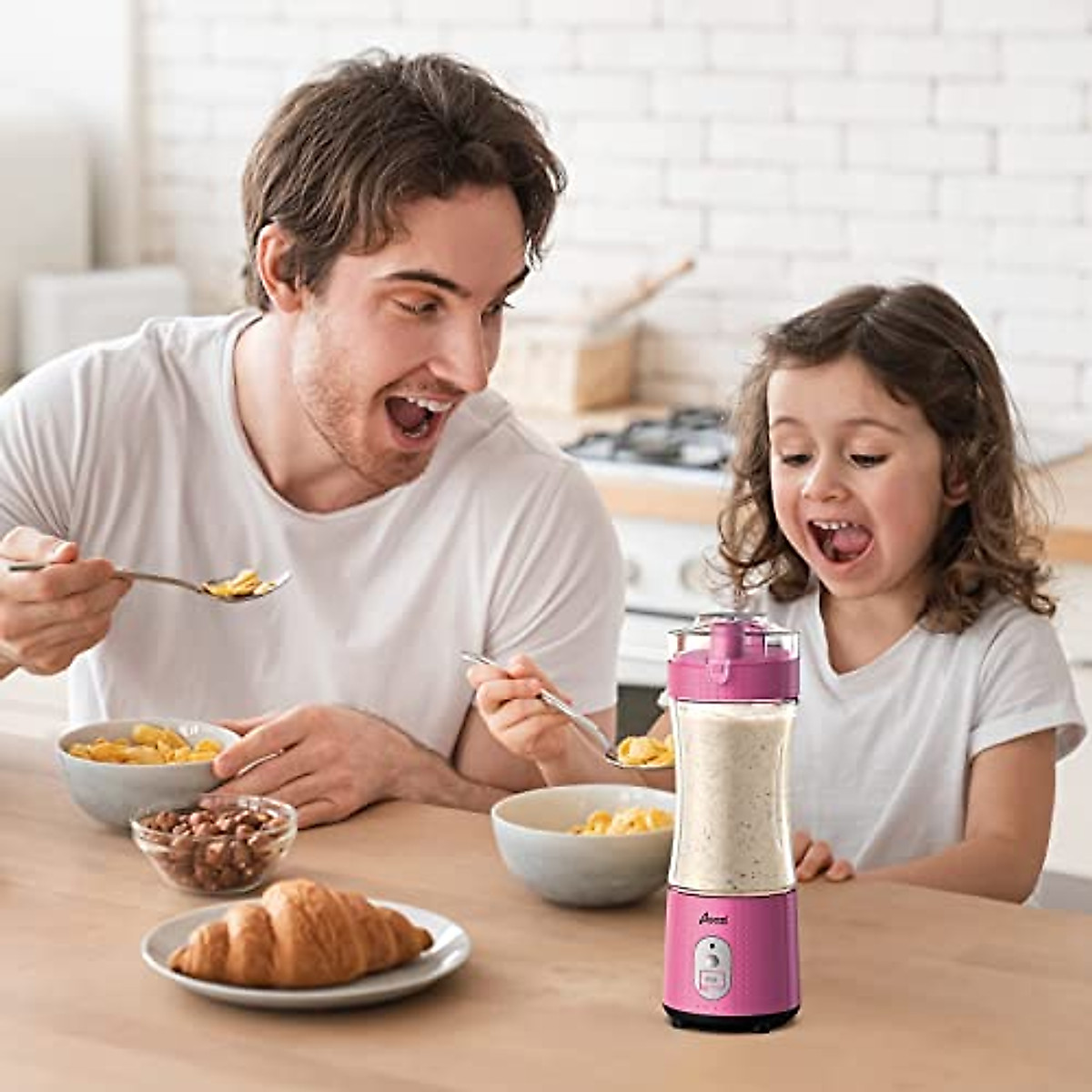 Personal Size Blender Smoothies and Shakes, Aoozi Portable Blenders, Mini Blender USB Rechargeable, Handheld Blender Sports,Travel and Home (Rasberry)