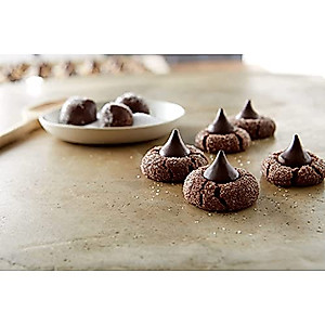 HERSHEY'S KISSES SPECIAL DARK Mildly Sweet Chocolate Candy, Individually Wrapped, Gluten Free, 4.5 oz, Bag