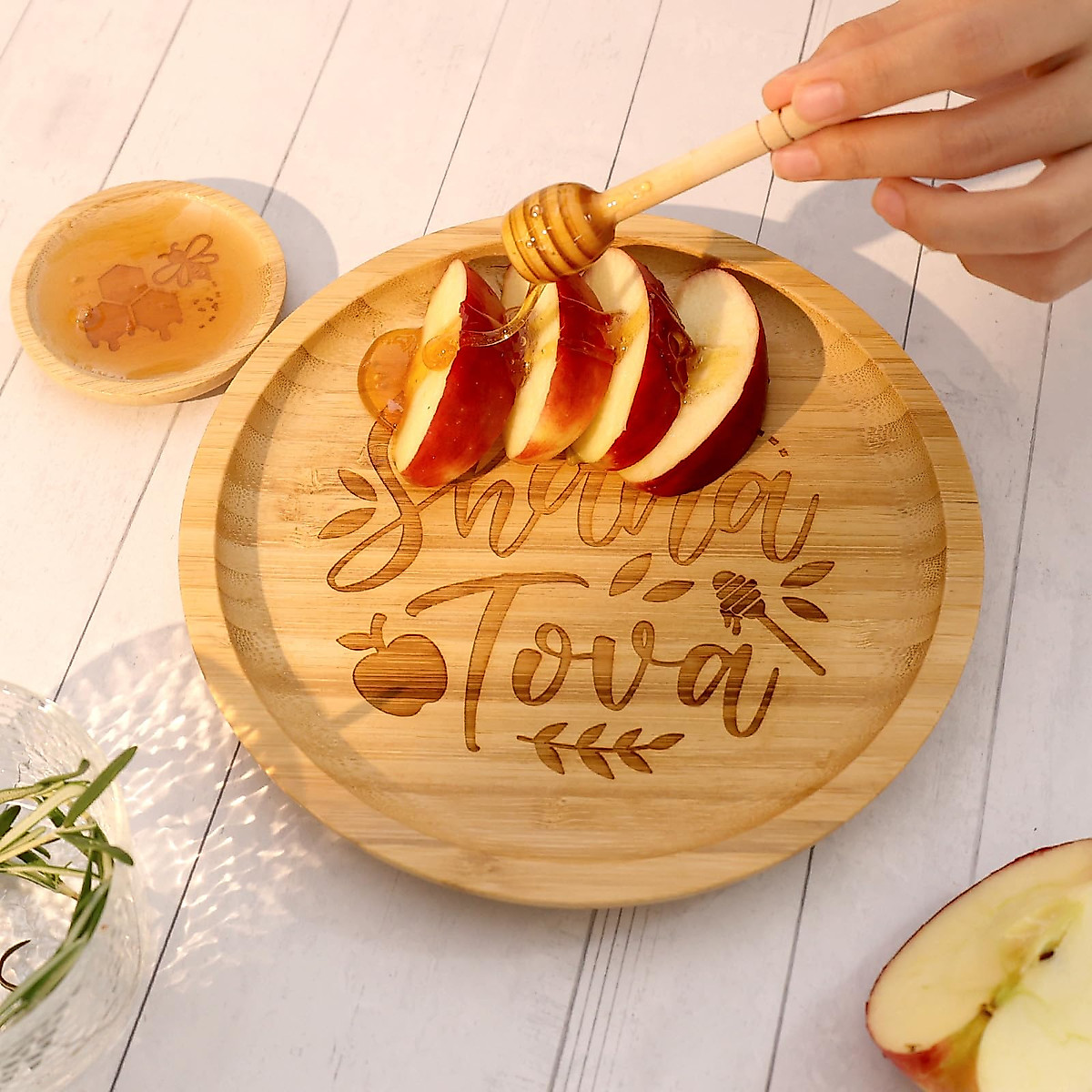 Huray Rayho Rosh Hashanah Apple Plate Set Shana Tova Apple and Honey Dish with Dipper Rosh New Year Hostess Gift Idea Shana Tova Bamboo Wood Server Tray Holiday Party Table Decorations