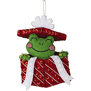 Bucilla Felt Applique 6 Piece Ornament Making Kit, Hoppy Holidays, Perfect for DIY Arts and Crafts, 89468E