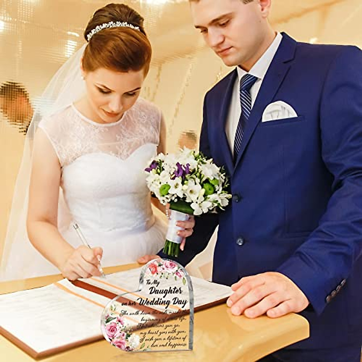 Daughter Wedding Gift from Mom Dad Bride Gifts for Wedding Day Wedding Gift for Daughter Mother of the Bride Gifts Wedding Keepsake Gifts to My Daughter on Her Wedding Day Acrylic Heart Wedding Gifts