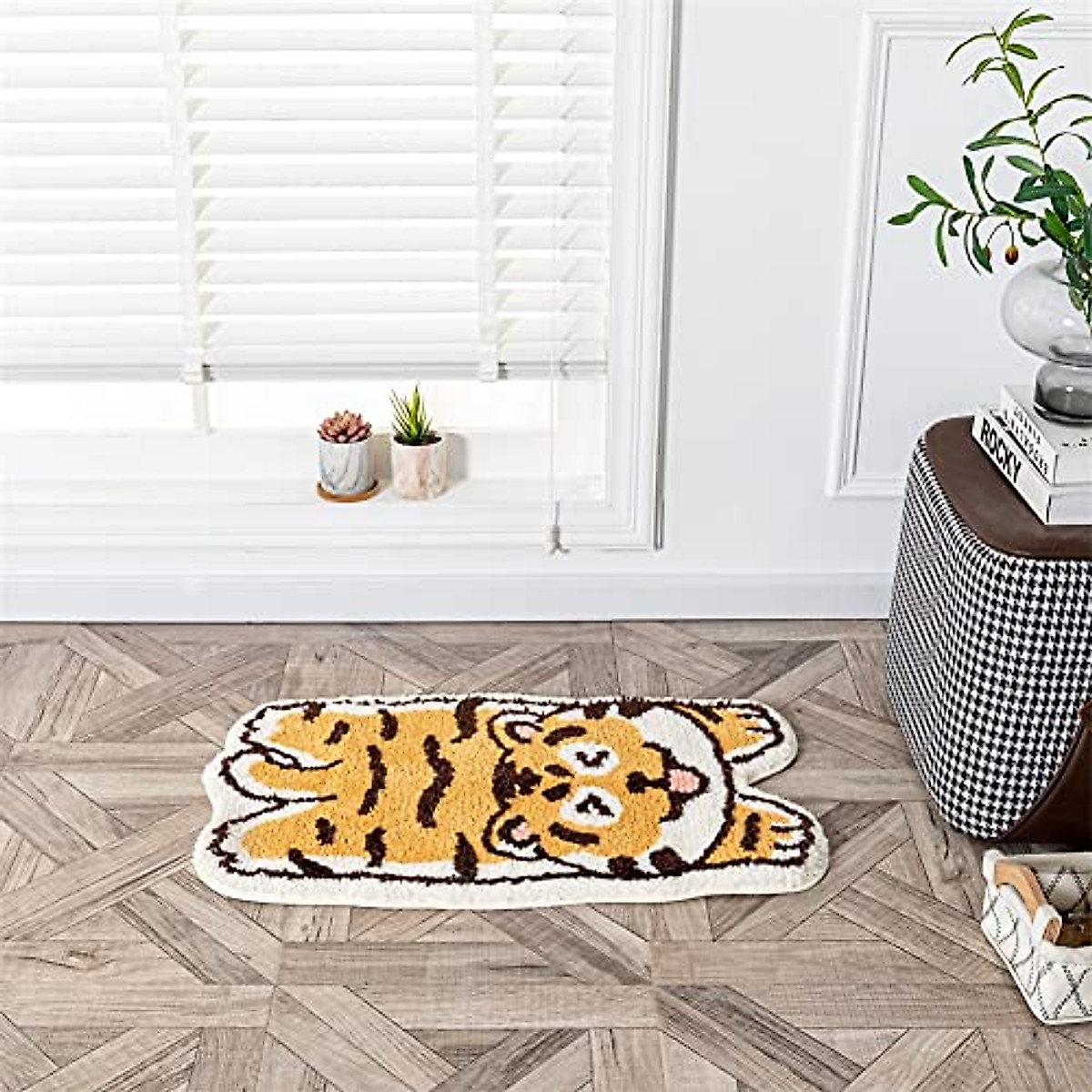 Tiger Shaped Bath Rugs for Bathroom Non Slip, Animals Print Area Rug Water Absorption Small Cute Tiger Bath Mat Cartoon Carpet for Kitchen Floor Door Mat Bedroom Playmat (1.5x2.5 Feet)