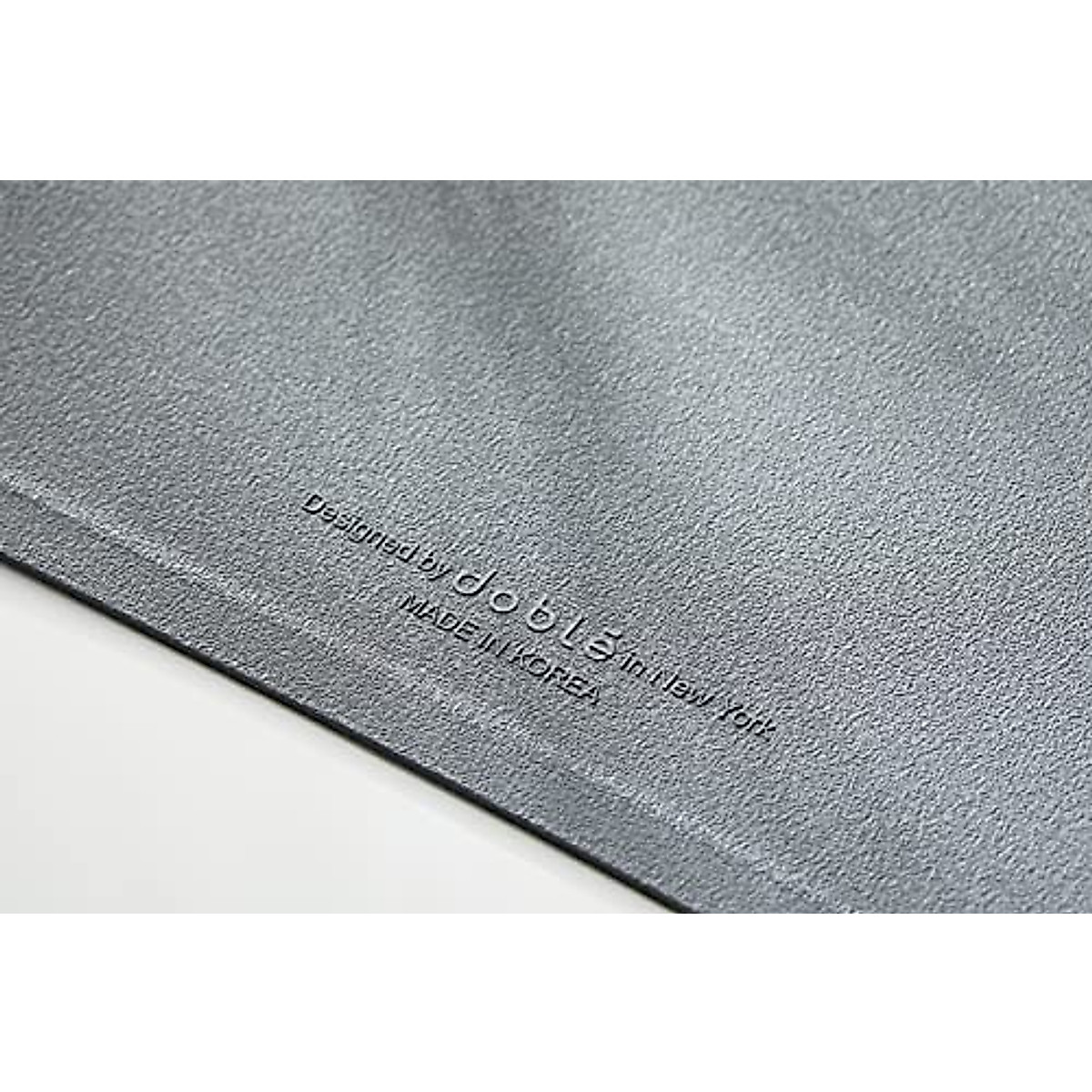 doblé Non-Scratch Flexible Cutting Board for Chopping, Scratch Free Juice Grooves with Easy Grip Handle, Non-Slip Dishwasher Safe for Kitchen (Medium (13.5" x 9.3"), Space gray)