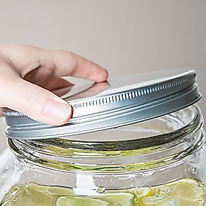 Circleware Sun Tea Mason Jar Glass Beverage Dispenser with Lid Entertainment Glassware for Water, Juice, Beer Liquor, Kombucha & Cold Drinks, 2 Gallon, Classic Yorkshire 2-Gal