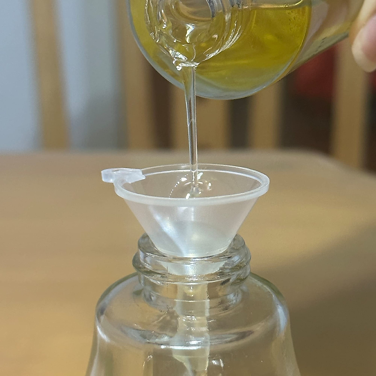 Olive Oil Sprayer for Cooking, 200ml Glass Olive Oil Sprayer Mister, Cooking Oil Sprayer, Oil Spray Bottle, canola Oil Sprayer, air Fryer for Salad Making, Baking, Frying, BBQ