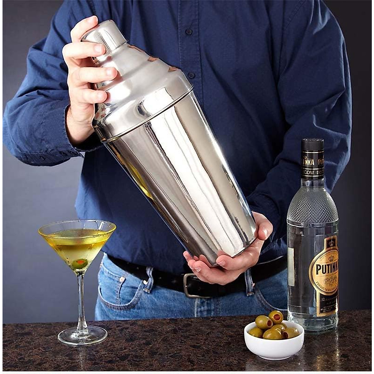 Cocktail Shaker 60 oz Stainless Steel Professional Martini Shaker Large Drink Shaker with Strainer for Bartending Bartender Shaker Margarita Mixer
