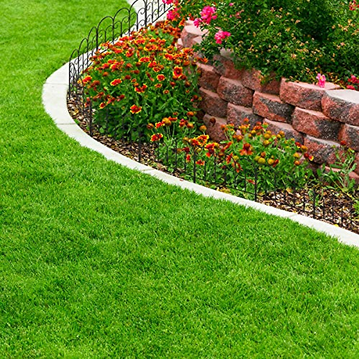 Garden Edging Border- Flower Bed Fencing for Landscaping- Iris Fence, 5 Piece Set of Black Interlocking Outdoor Lawn Stakes by Pure Garden (8Â’)