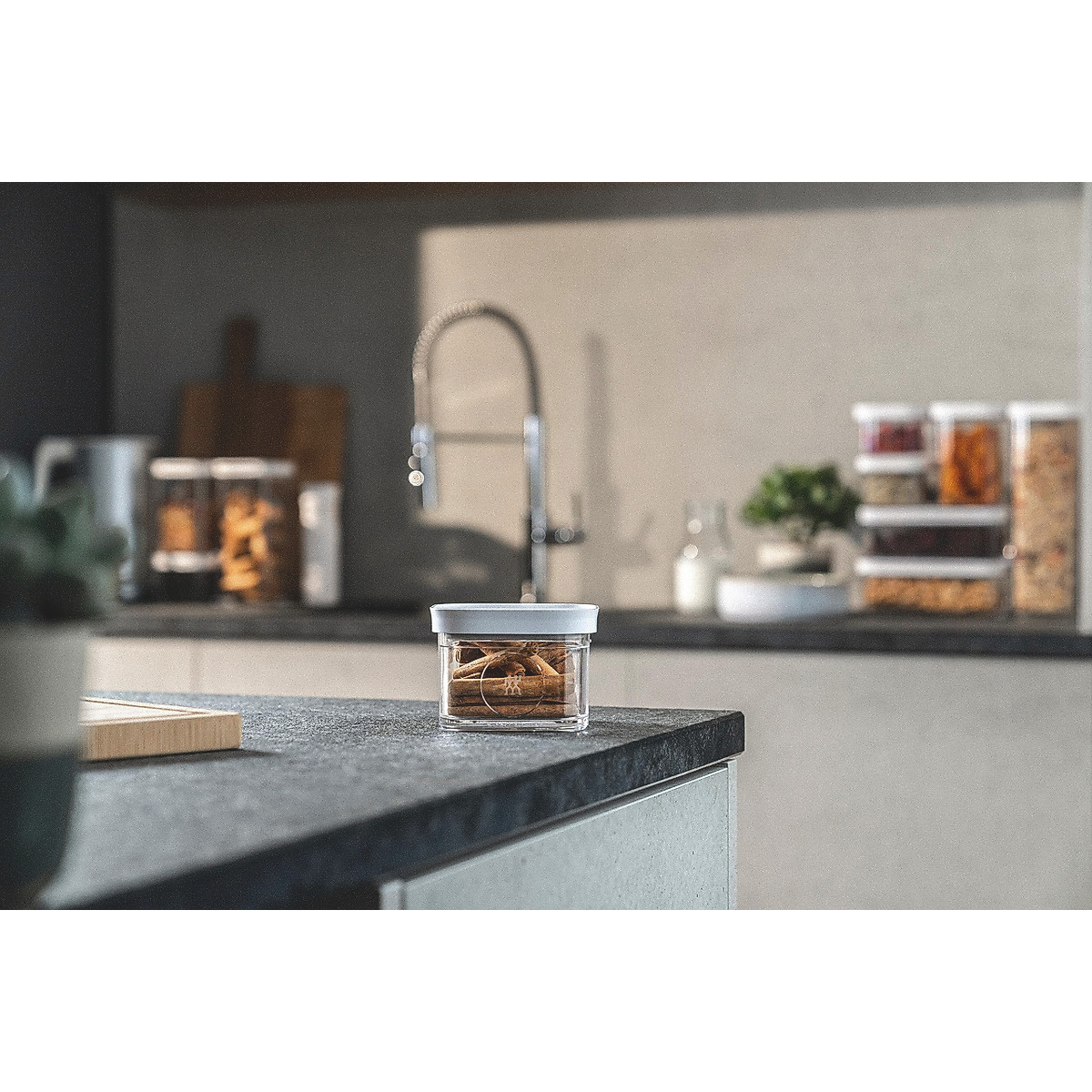 ZWILLING FRESH & SAVE CUBE Box, size S, modular & stackable container, airtight & vacuumable storage, dishwasher friendly, transparent