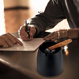 Outdoor Cigarette Ashtray with Lid Smokeless Stainless Steel Ash Trays Covered Windproof Smell Proof Ashtrays for Outside Patio (Black, Large, Pack of 2)