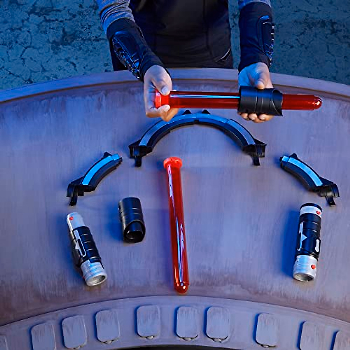 STAR WARS Lightsaber Forge Inquisitor Masterworks Set Double-Bladed Electronic Lightsaber, Customizable Roleplay Toy for Kids Ages 4 and Up