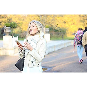 Urbanista San Francisco Earphones Dynamic Ear-Pods, Call-Handling with Microphone, 3.5mm Stereo Input - Fluffy Cloud