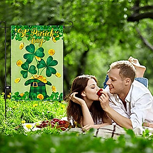 St Patricks Day Garden Flag, St Patricks Day Decorations, 28*40 inch St Patricks Day Flag with a Beautiful Shamrock Clover Pattern, Used to Decorate the Porch Courtyard Inside and Outside the House