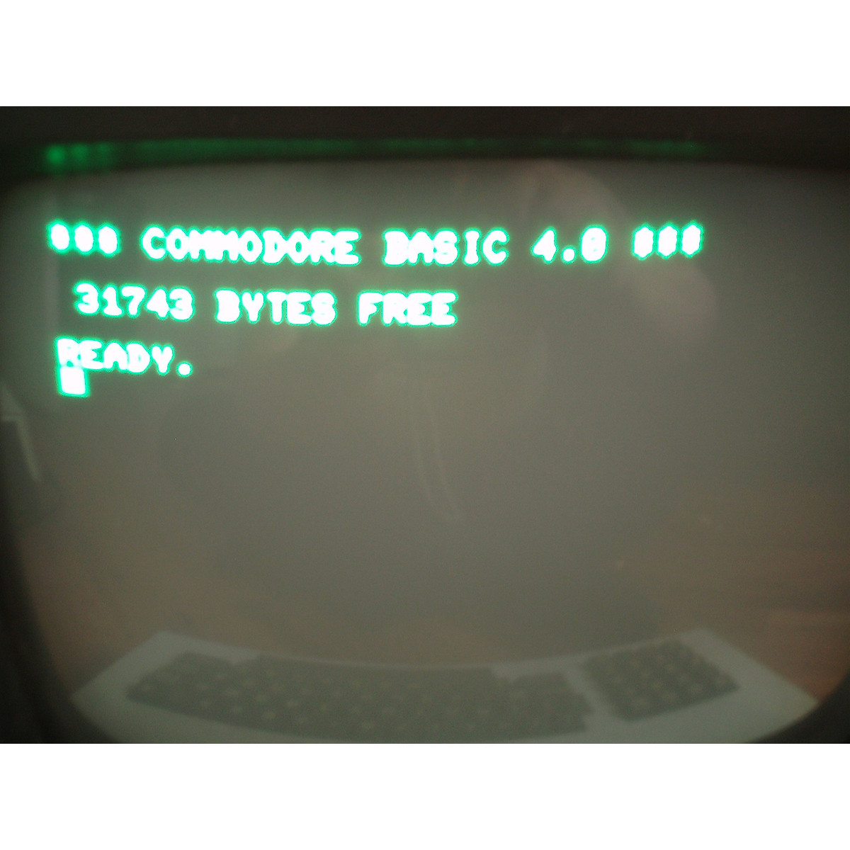 Commodore Pet 4032 Vintage Computer - Powers On Working