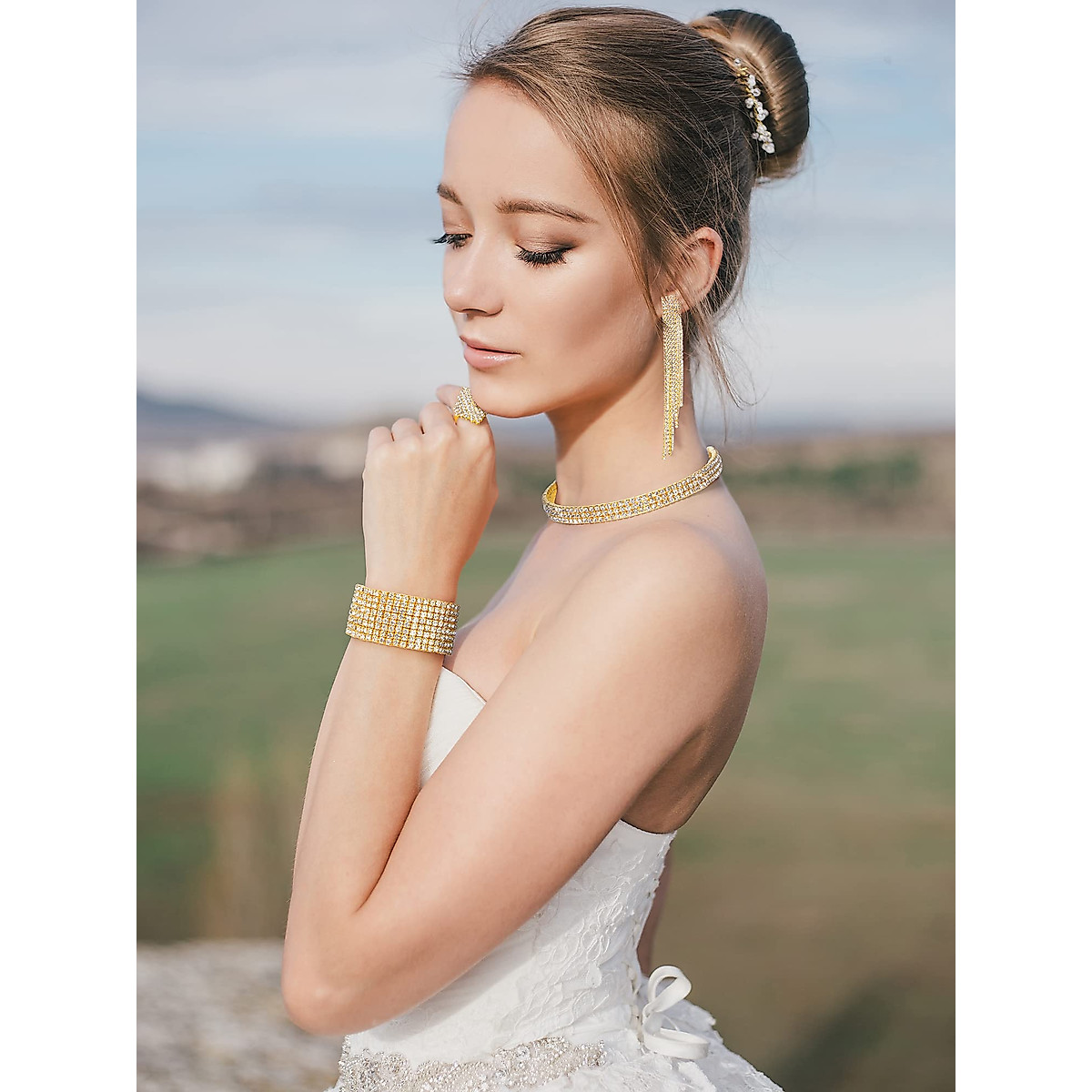 Hicarer 3 Pieces Women Rhinestone Jewelry Set Rhinestone Choker Stretch Bracelet Bangle Crystal Rhinestone Necklace Ring Dangle Fringe Earrings for Wedding Bridal Birthday Party Accessories