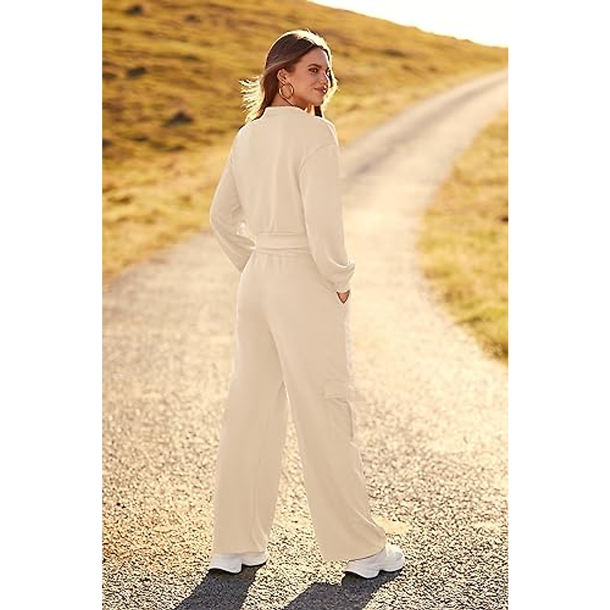 PRETTYGARDEN Womens Fall 2 Piece Outfits Sweatsuits Sets Long Sleeve Crop Tops Sweatshirt Wide Leg Cargo Pants with Pockets (Beige,Medium)