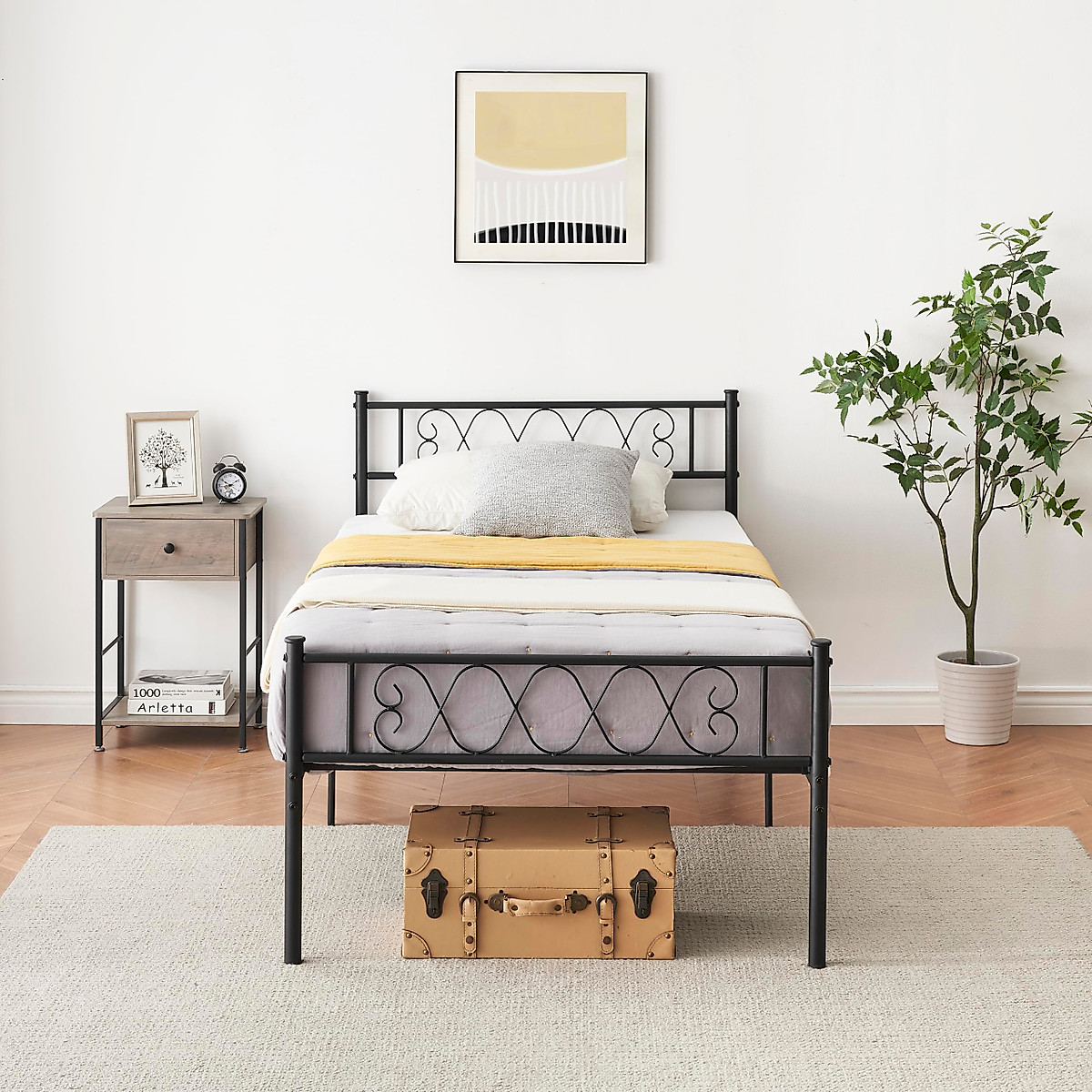 SUNNYFURN Metal Twin Bed Frame Metal Platform Bed Frame with Headboard and Footboard Classic Metal Bed Frame with Iron-Art Sweet Heart for Girls and Boys No Box Spring Needed Noise-Free