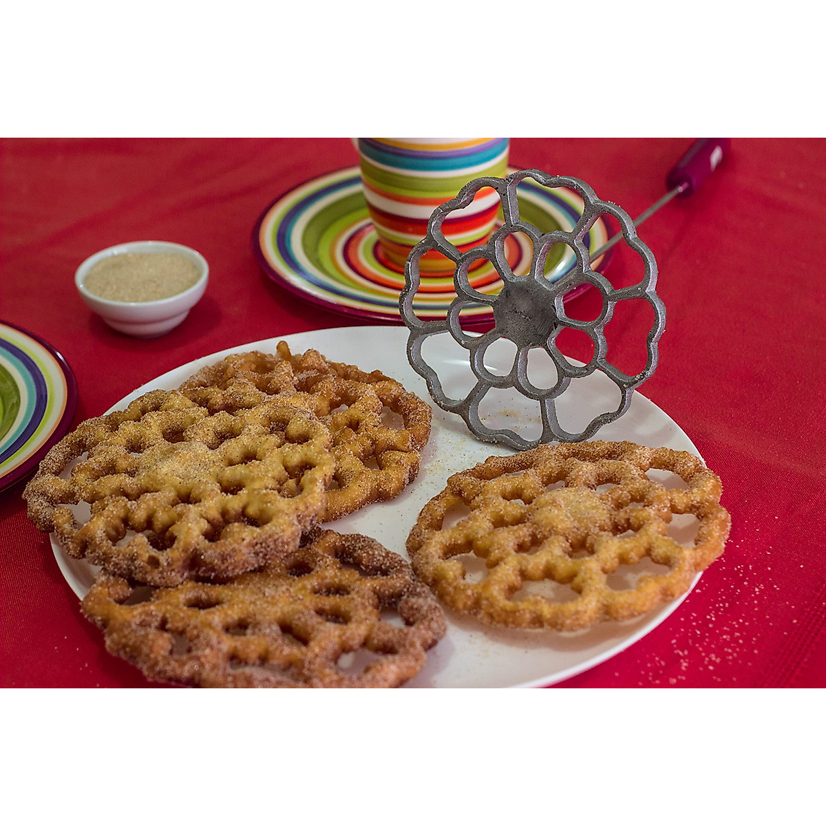 Bunuelera Mexicana de Molde, Rustic Wood handle Cast Aluminum, Buñuelos de Viento Maker Tradicional Roseta Flor Design mold para hacer Bunuelos (5.5 inch / 14 cm)