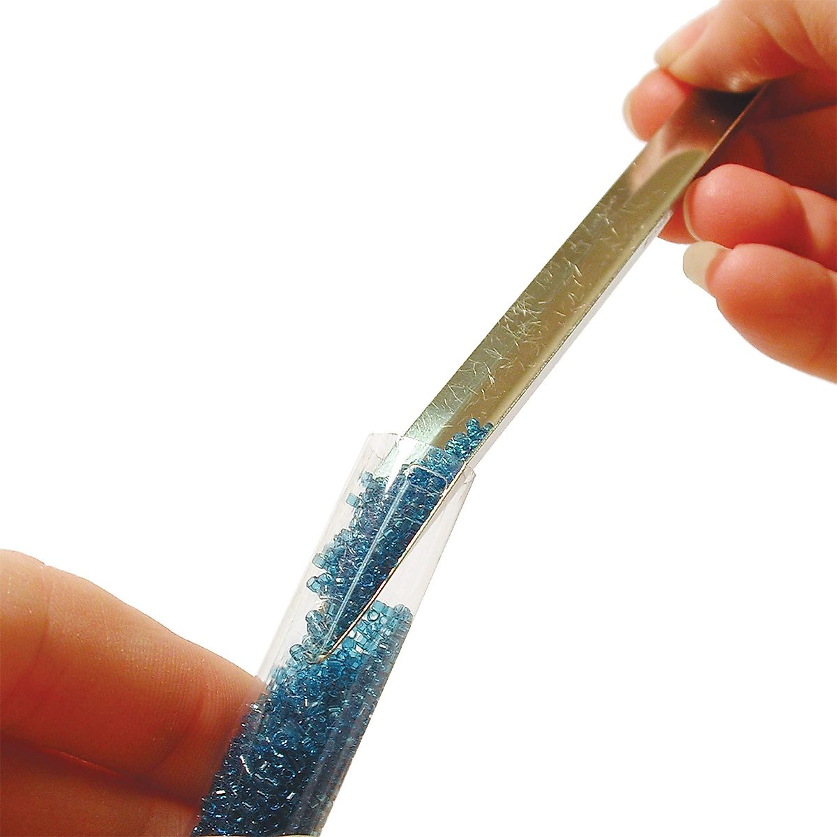 The Beadsmith ScoopEEZ – Scoops Beads with Ease – Curved Metal Tool with Pointed Tip to Pick Up Beads and Guide into Tubes – Great for Cleanup, Storage and Organization