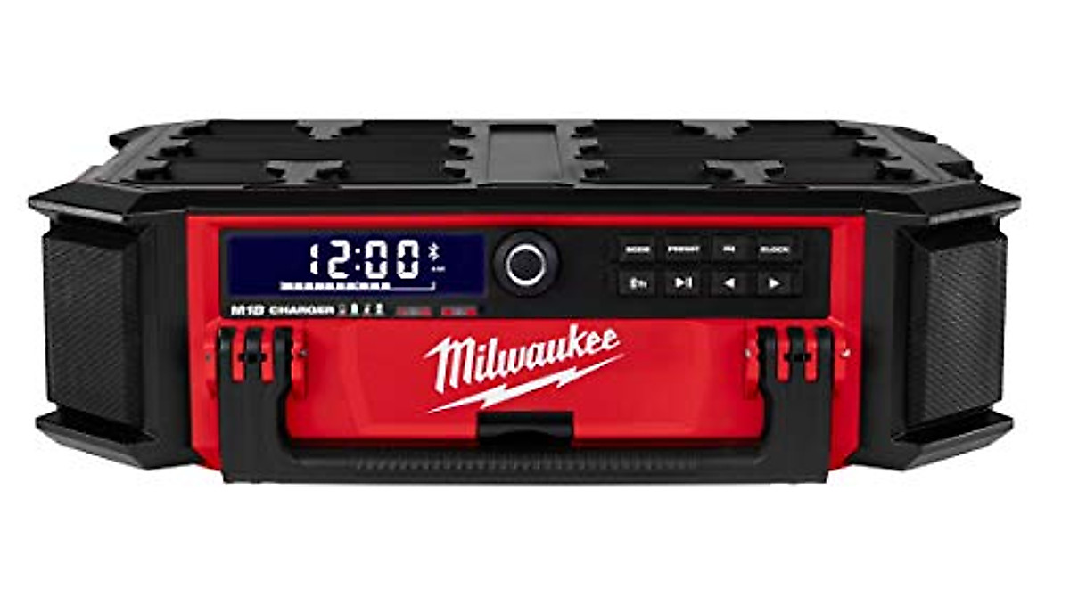 Milwaukee M18 PACKOUT Radio & Charger – 360° Jobsite Sound