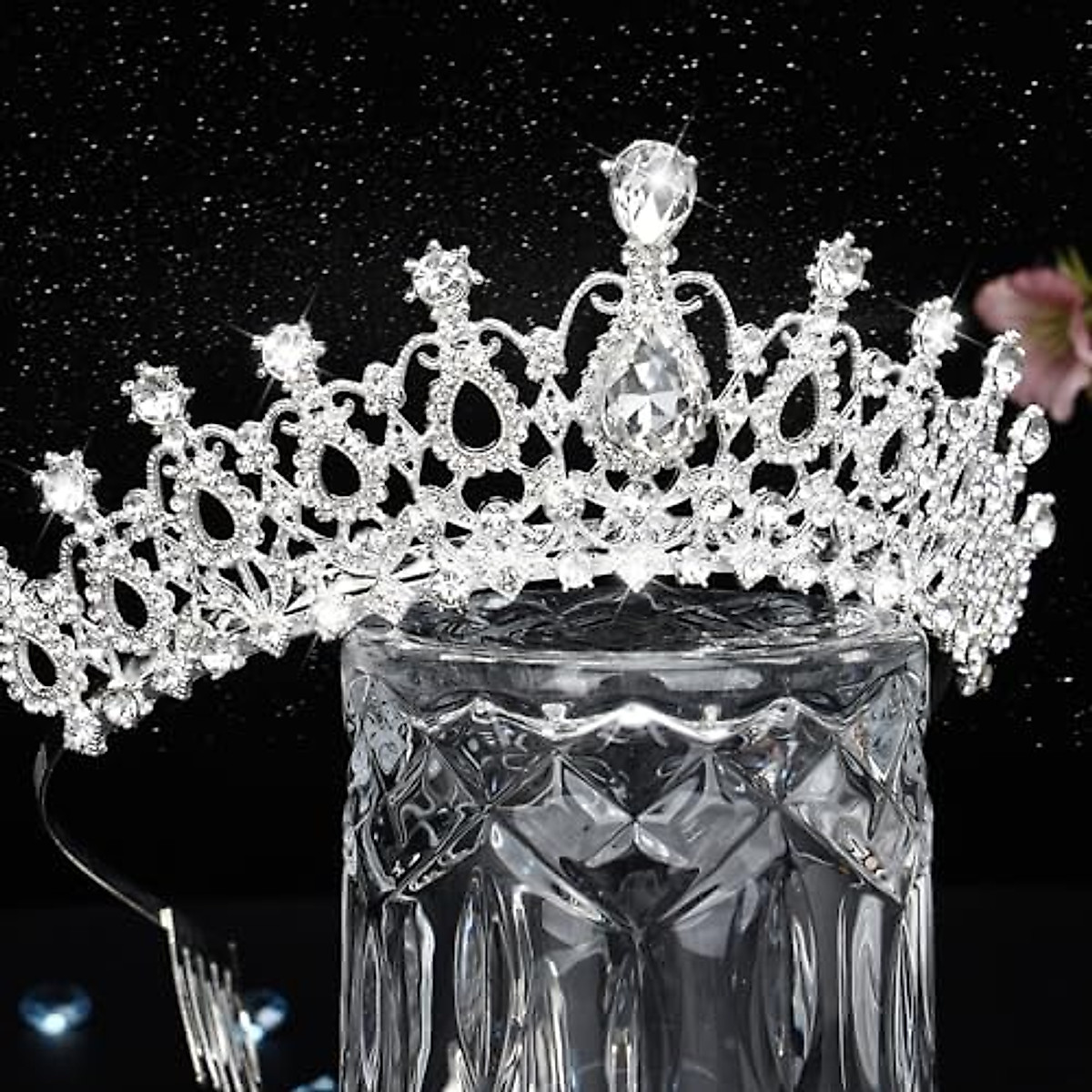 Makone Elegant Silver Crystal Crowns and Tiaras with Comb for Girls and Women Princess Crowns Rhinestone Hair Accessories Jewelry Tiaras for Wedding Pageant Birthday Bridal Halloween Cosplay Party