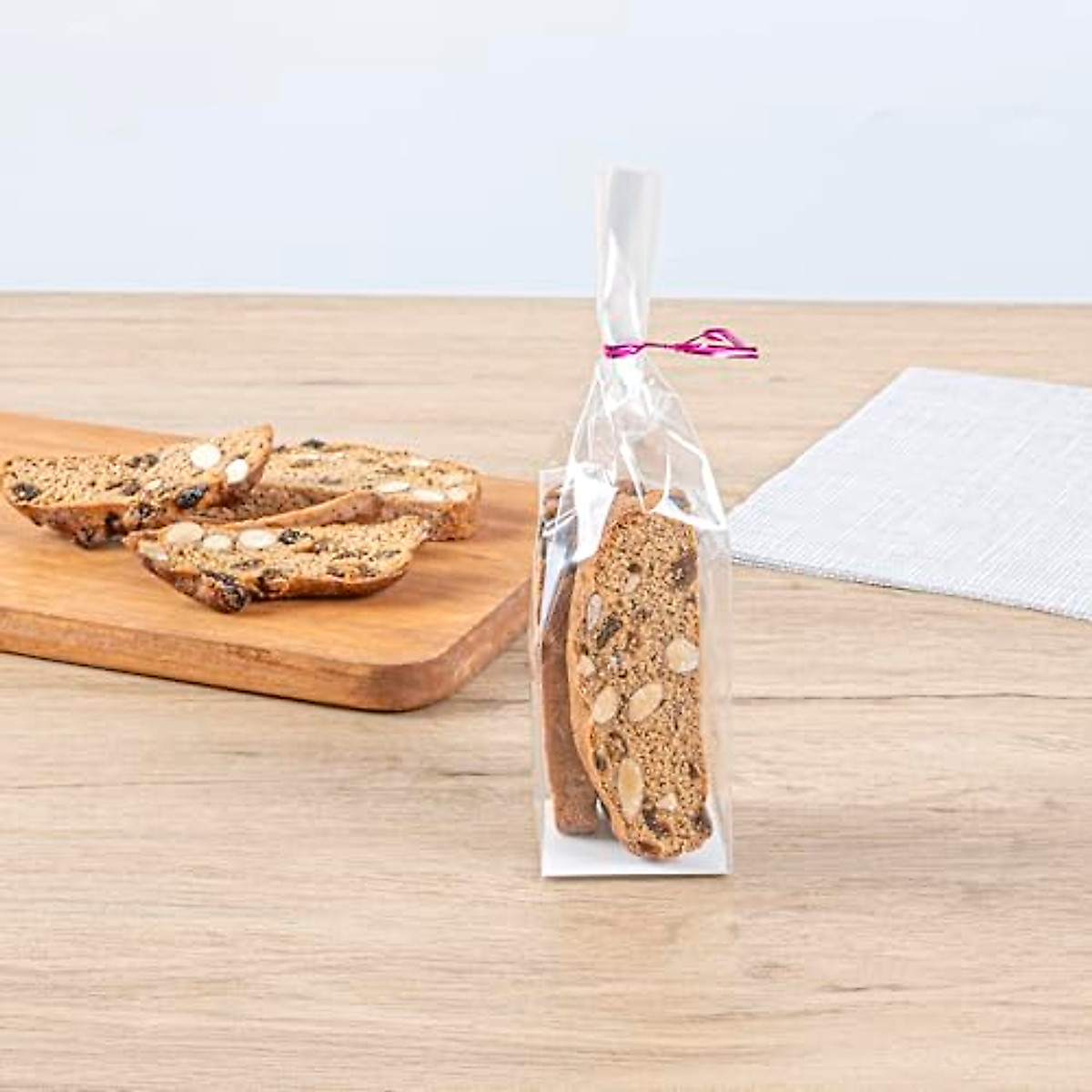 Restaurantware Flat Bottom Heat Seal Sandwich Bags Heat Sealable Food Bags - Gusset Bag with Paper Insert - Clear - 2 x 2 x 8.25 Inch - 100ct Box - Bag Tek